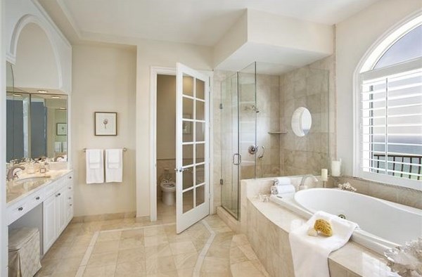 Jackson Tower Fort Lauderdale - Condos for sale and rent