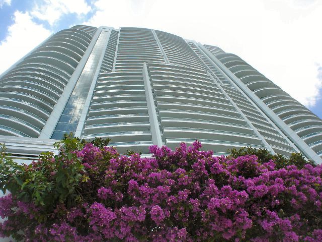 Santa Maria Brickell - Condos for sale and rent